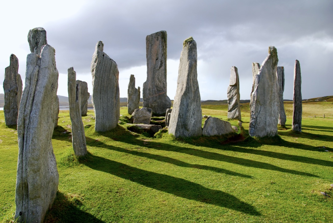 Calanais Standing Stones of Scotland: A History - Gary Donaldson ...